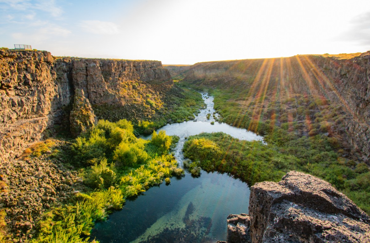 Hiking to Box Canyon State Park in Idaho – Earth to Sarah
