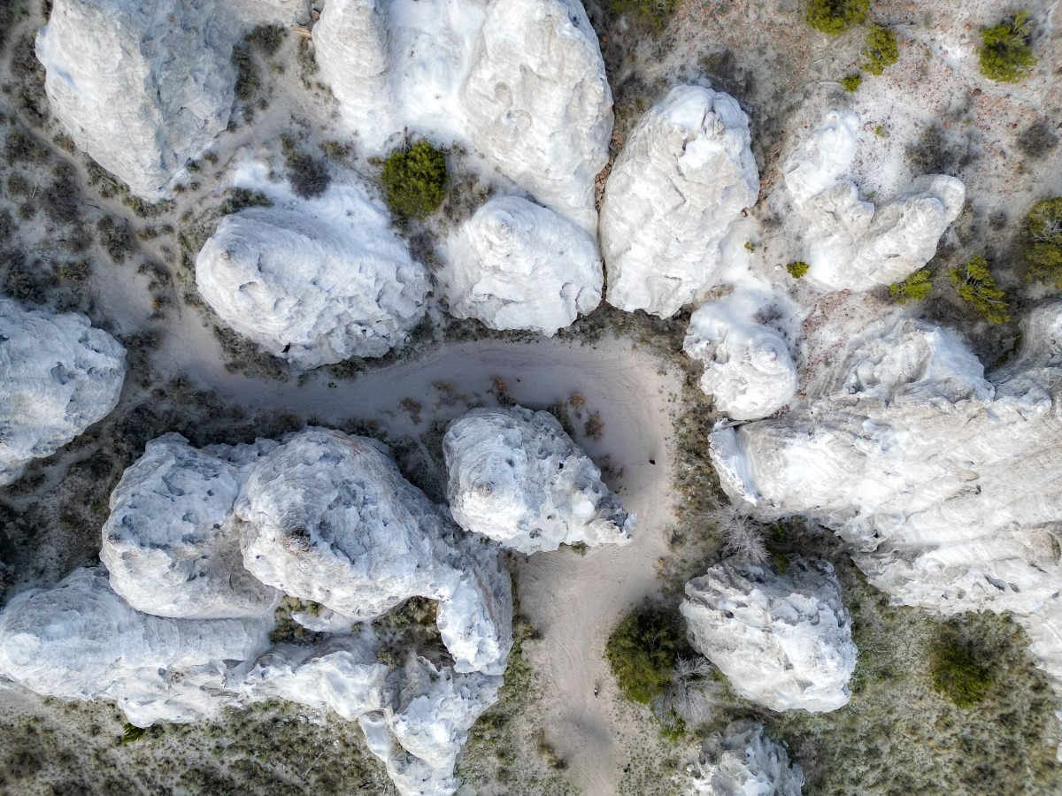 How to find Teepee Rocks in Southern Idaho – Earth to Sarah